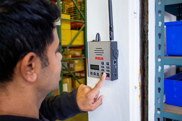 RCA RDR2750 Compact Digital Base Station - Economy Base Stations - Base ...